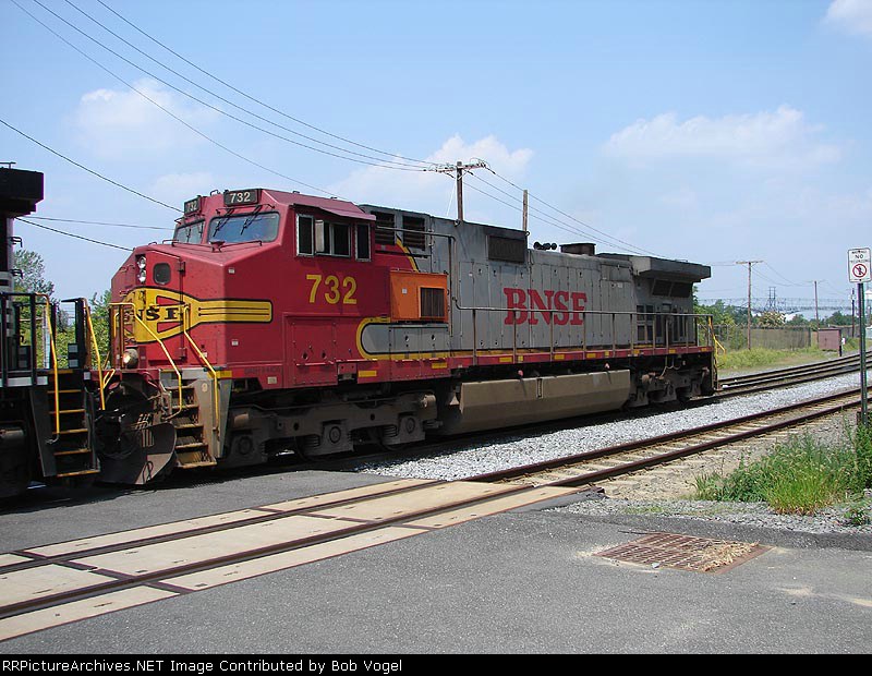 BNSF 732